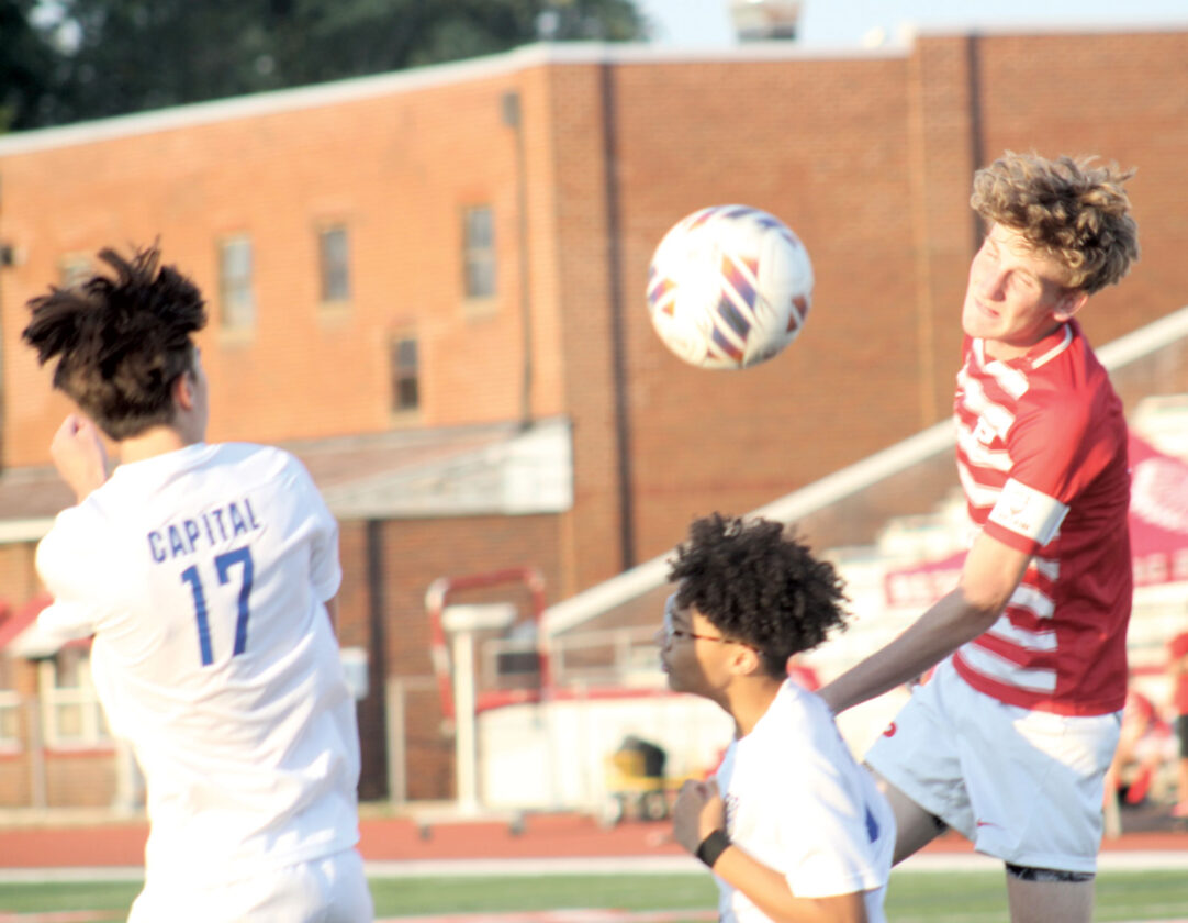 Ben Jones picks up first win as Parkersburg boys soccer coach | News ...